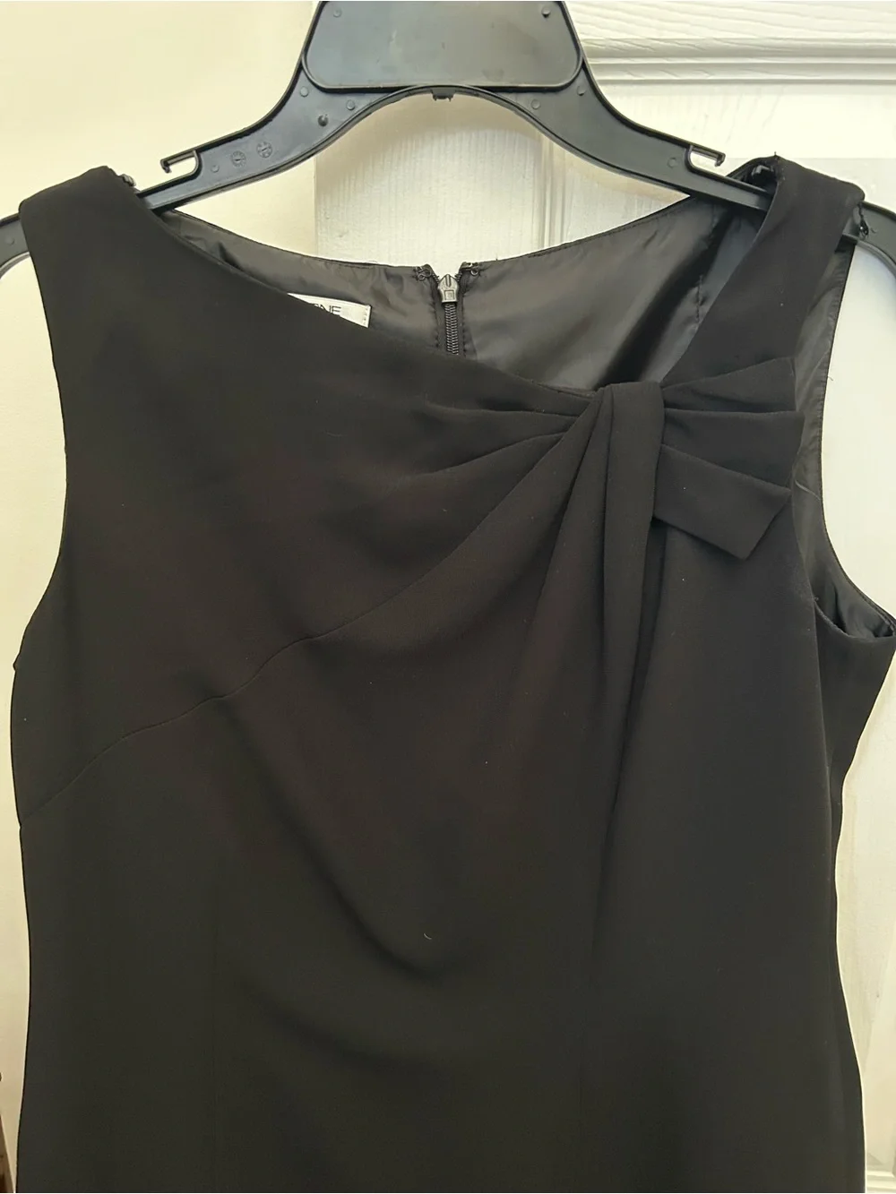 Evan Picone | Dresses | Evan Picone Black Sleeveless Dress With Front ...
